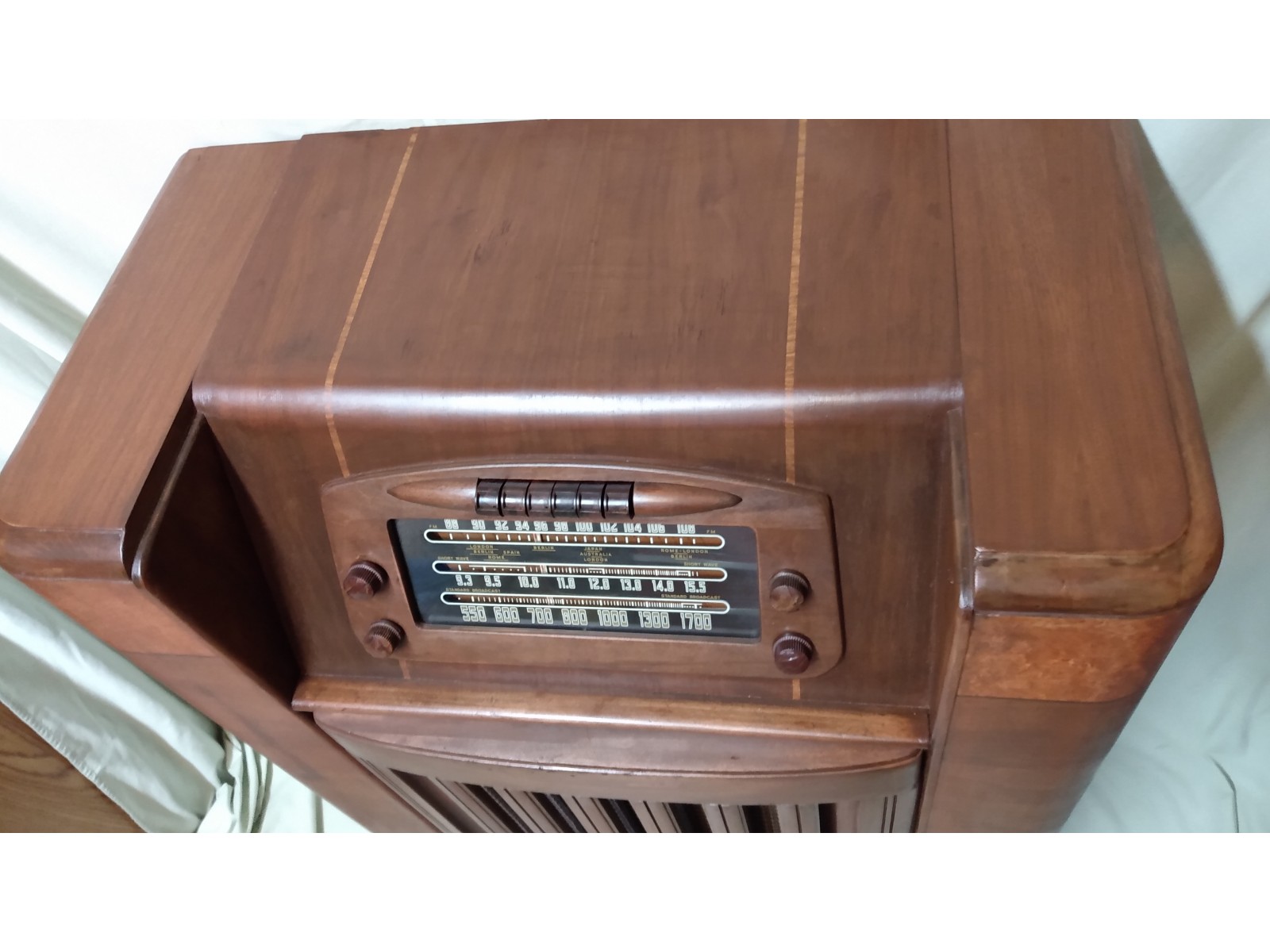 Philco Upright 1947 47-1230